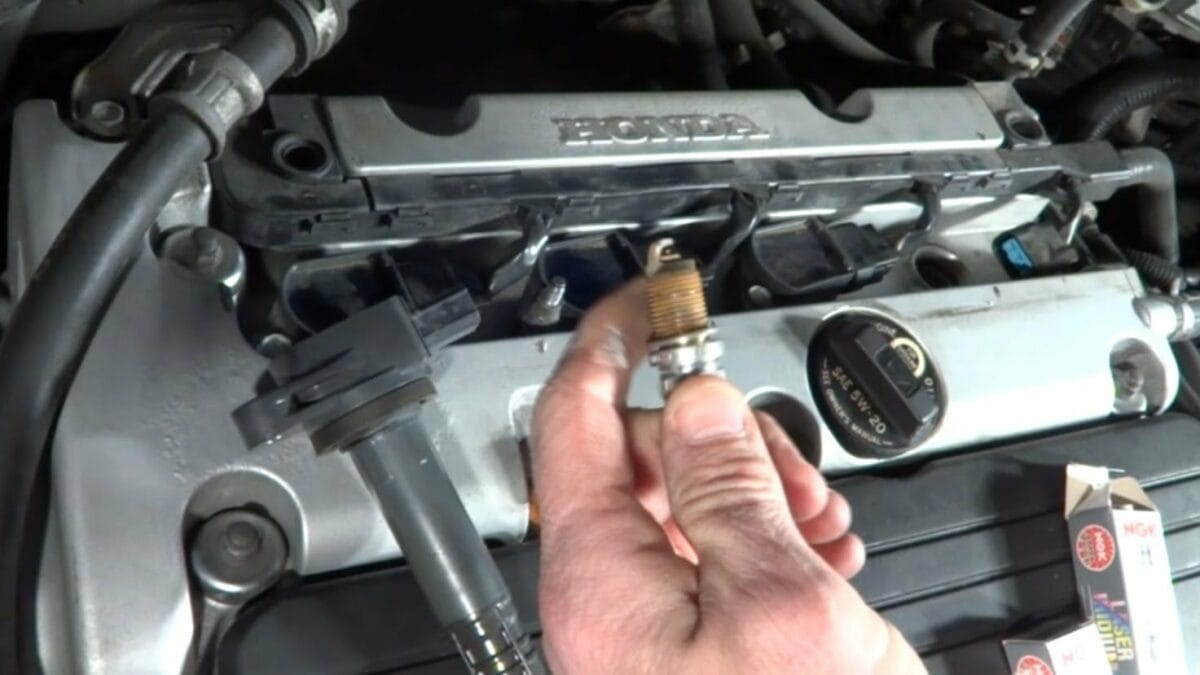 Comprehensive Guide on Engine Service & Engine Maintenance