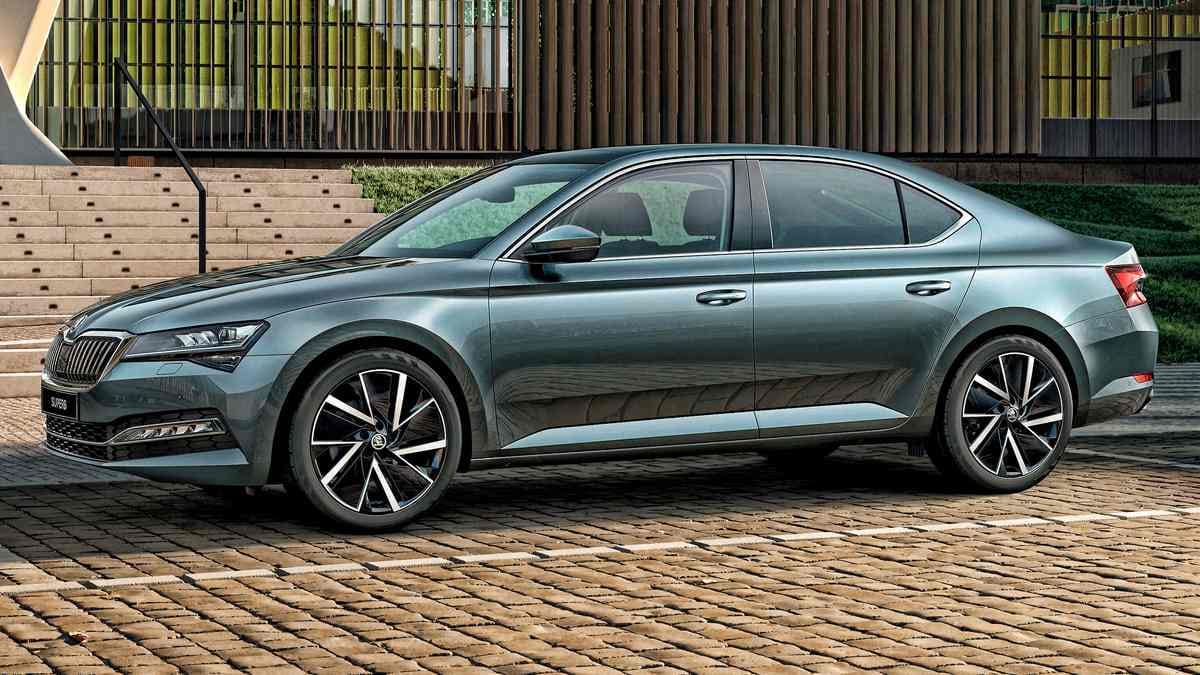 Sedan vs. Hatchback: Choosing the Right Car for Your Needs