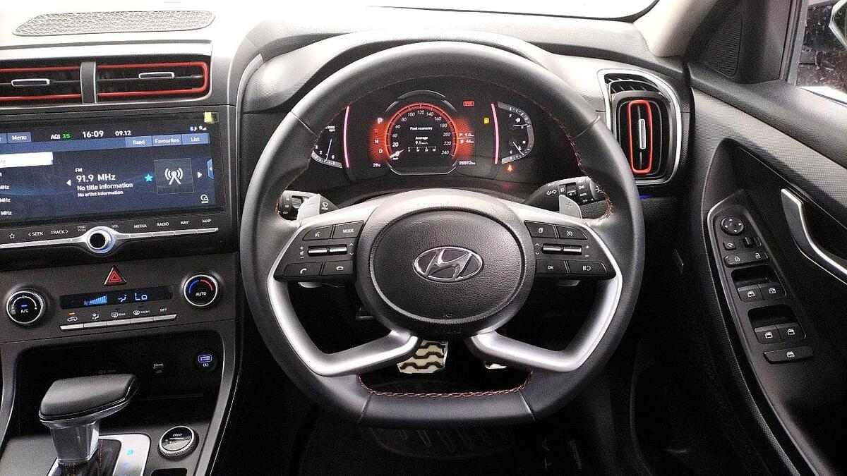 How To Drive An Automatic Car: 5 Working Tips For Beginners