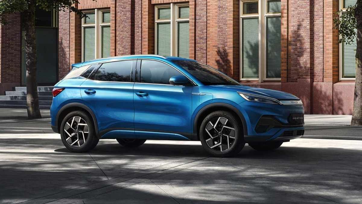 Top EVs for Summer Road Trips